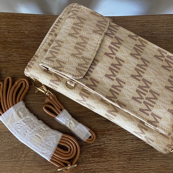 MKF Collection By Mia K | Accessories | Mala Phone Wallet Crossbodymkf ...
